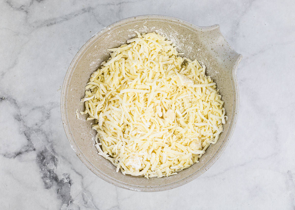 Pizza Fondue - A Tasty Twist on Classic Fondue - Cook What You Love